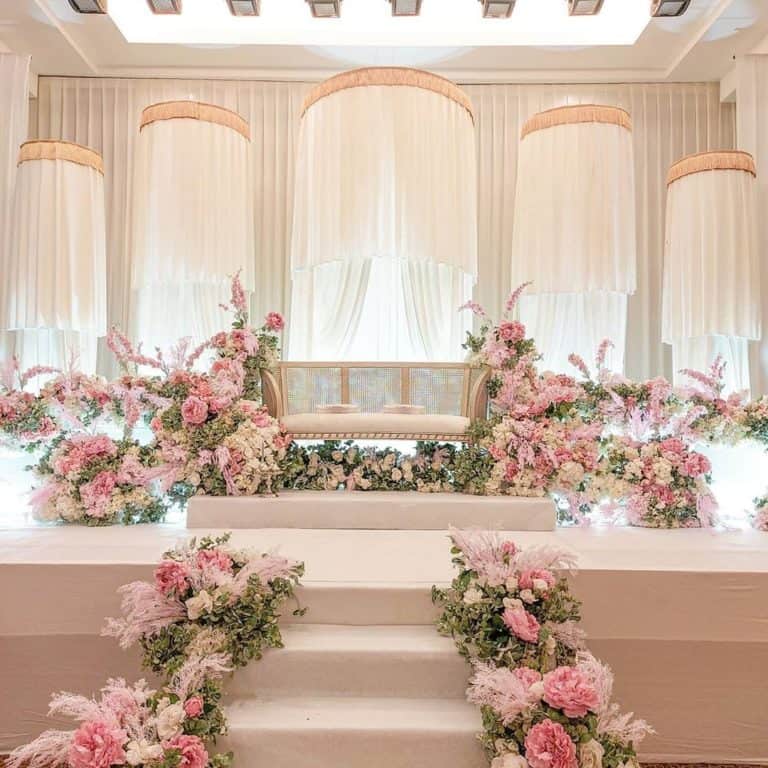 6 Konsep Pelamin Yang Cukup 'Stunning' | NikahSatu